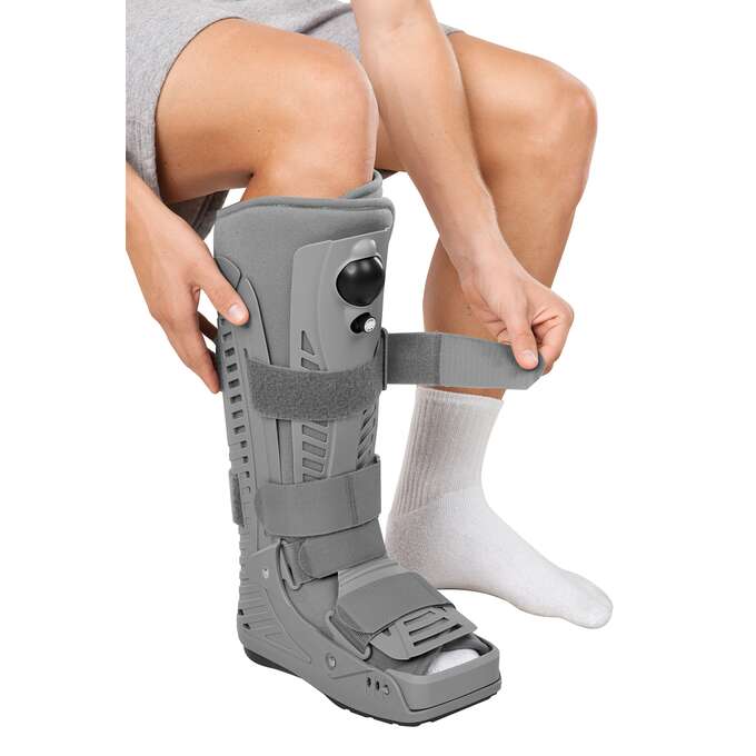 Wysoka orteza stopowo-goleniowa - pneumatyczny but ortopedyczny ...