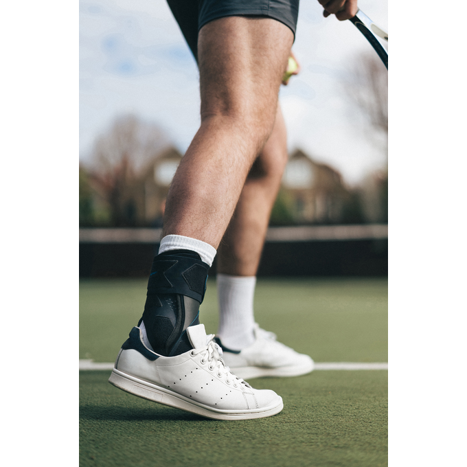 Stabilizator stawu skokowego o modułowej konstrukcji - anatomiczny ...